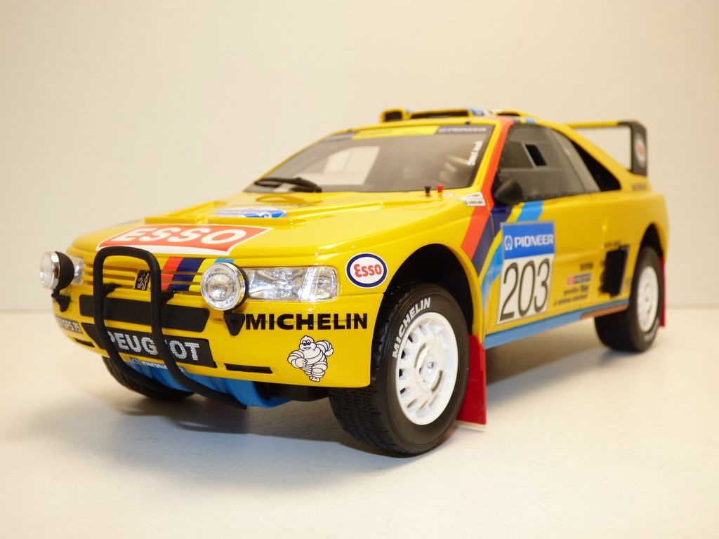PEUGEOT 405 T16 n°203 vainqueur Rallye DAKAR 1990 1/18 Vatanen ...