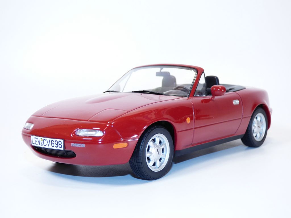 MAZDA MX5 ROUGE avec hard top 1/18 Miata MX-5 EUR 69,90 - PicClick FR