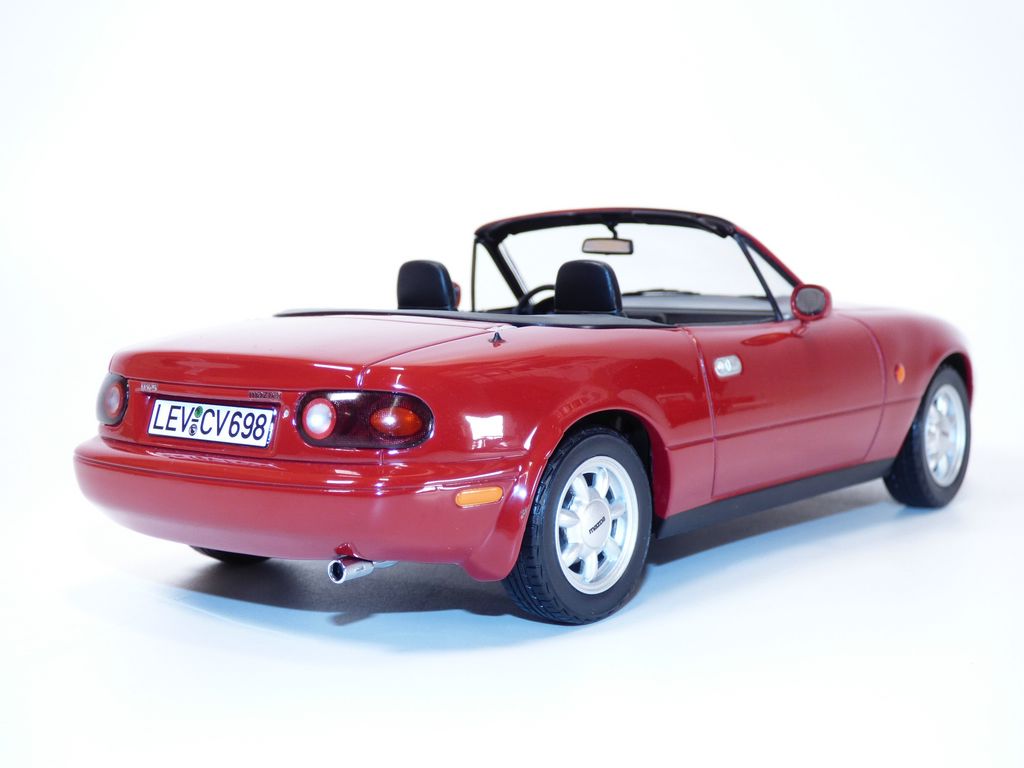 MAZDA MX5 ROUGE avec hard top 1/18 Miata MX-5 EUR 69,90 - PicClick FR