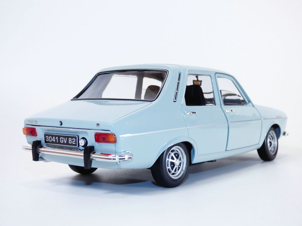 RENAULT 12 - R12 TS bleu light 1/18 EUR 69,90 - PicClick FR